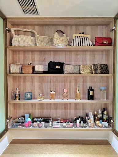 Women's Empowerment Through Decluttering